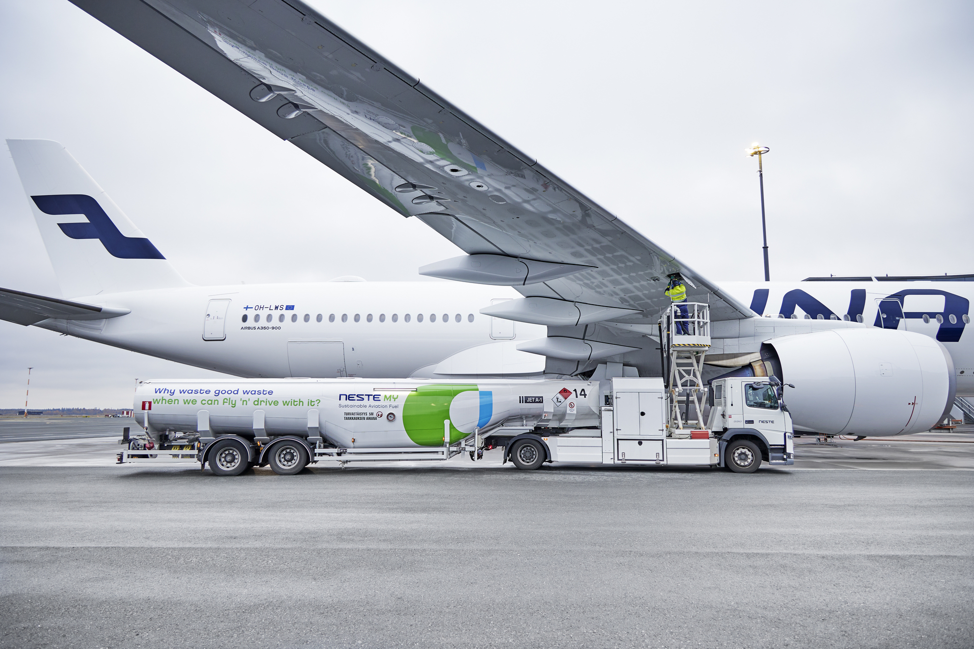 SAF to lower aviation emissions | Finnair Cargo